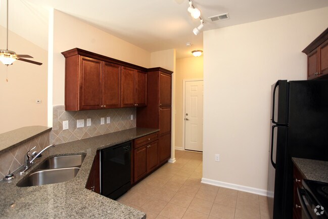 Granite Ridge - Greensboro, NC | Apartment Finder