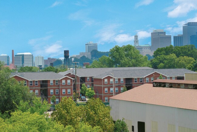 Hallmark at the Park - Nashville, TN | Apartment Finder