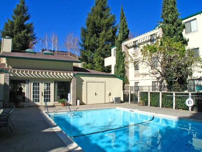 Austin Commons - Hayward, CA | Apartment Finder